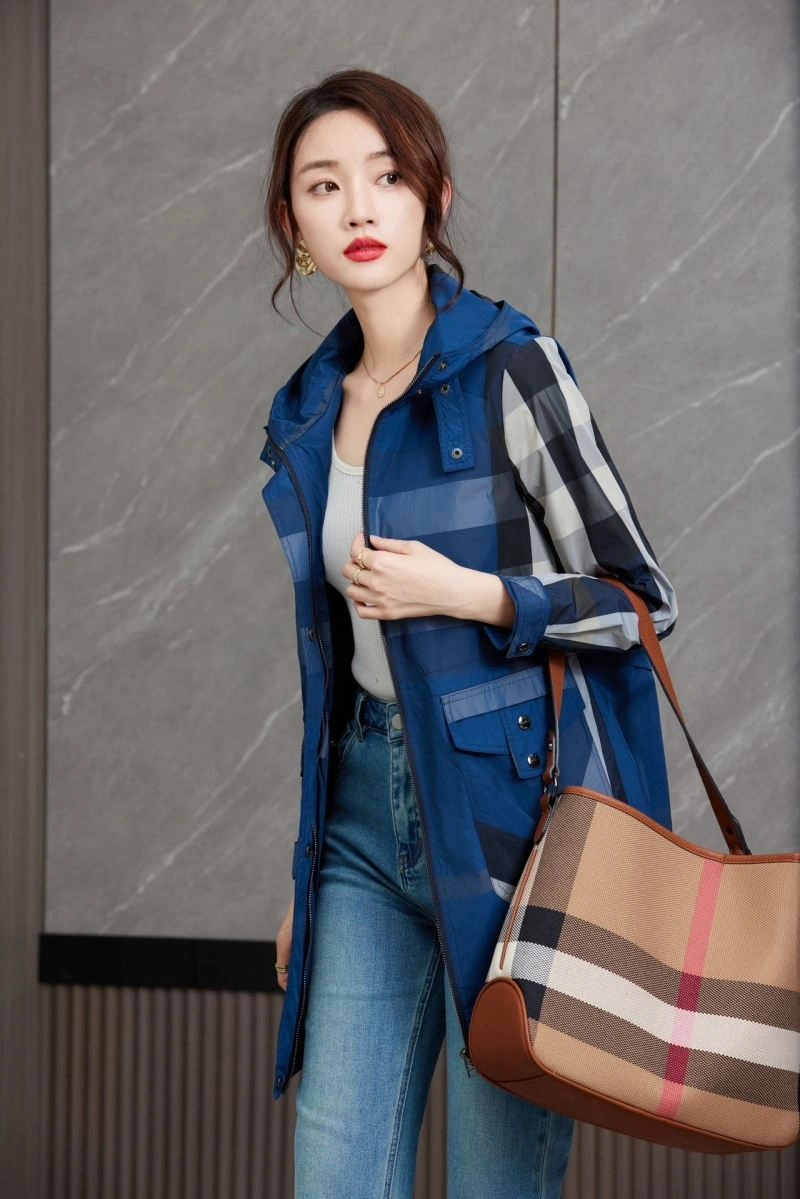 Official Burberry Outwear