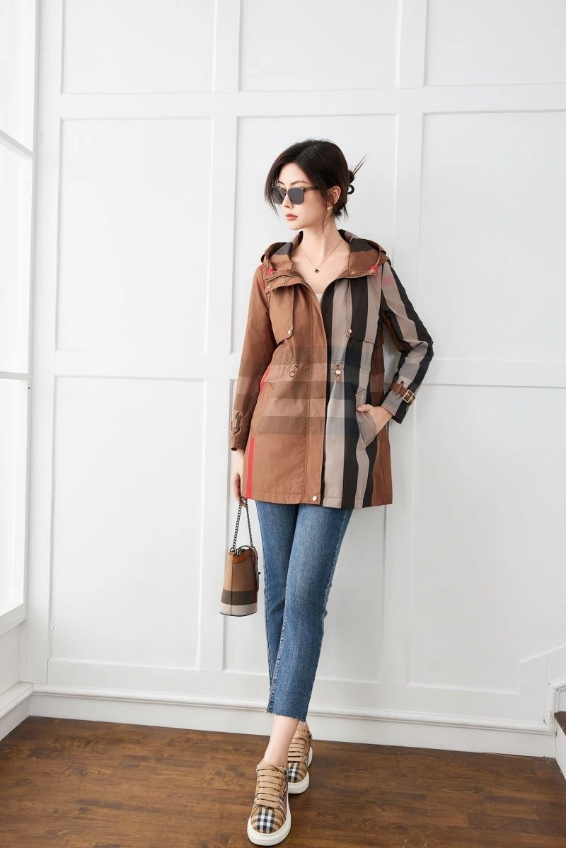 Discounted Burberry Outwear