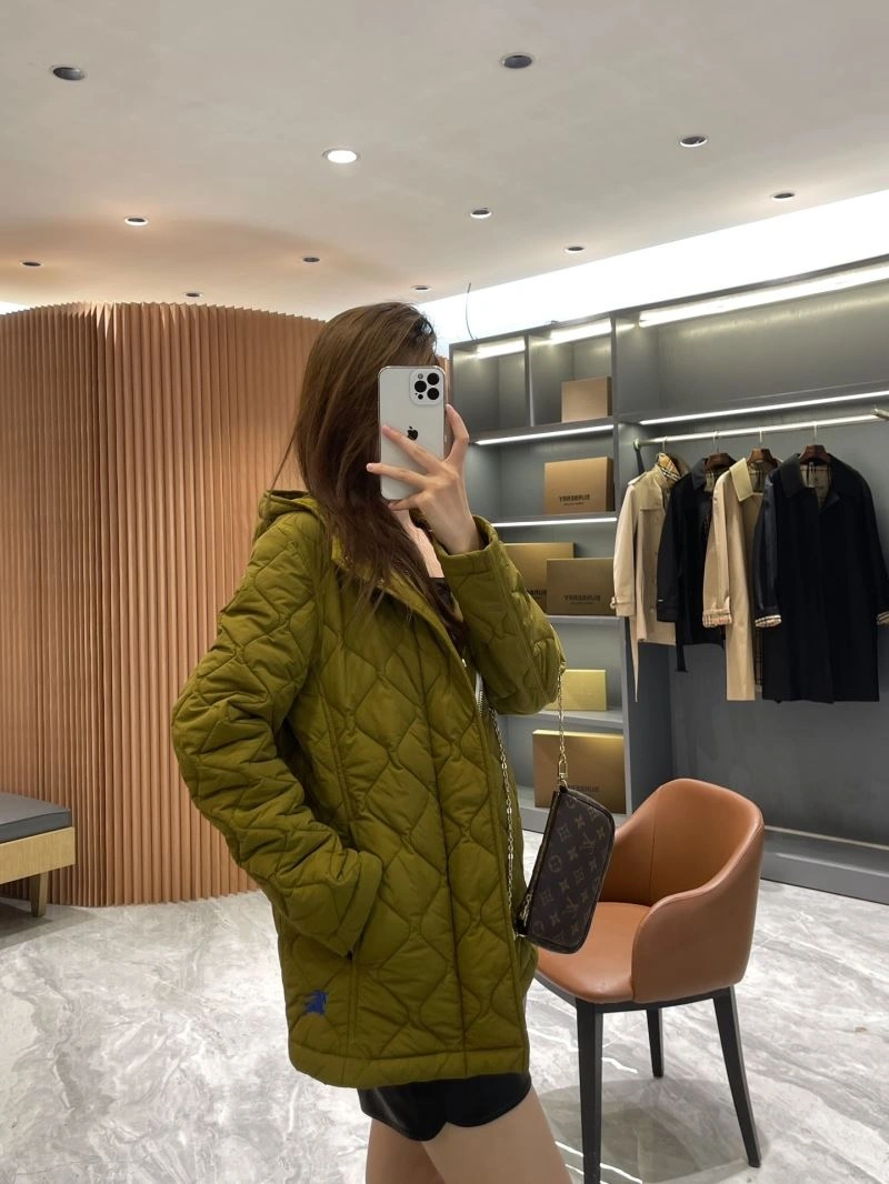 Discounted Burberry Outwear