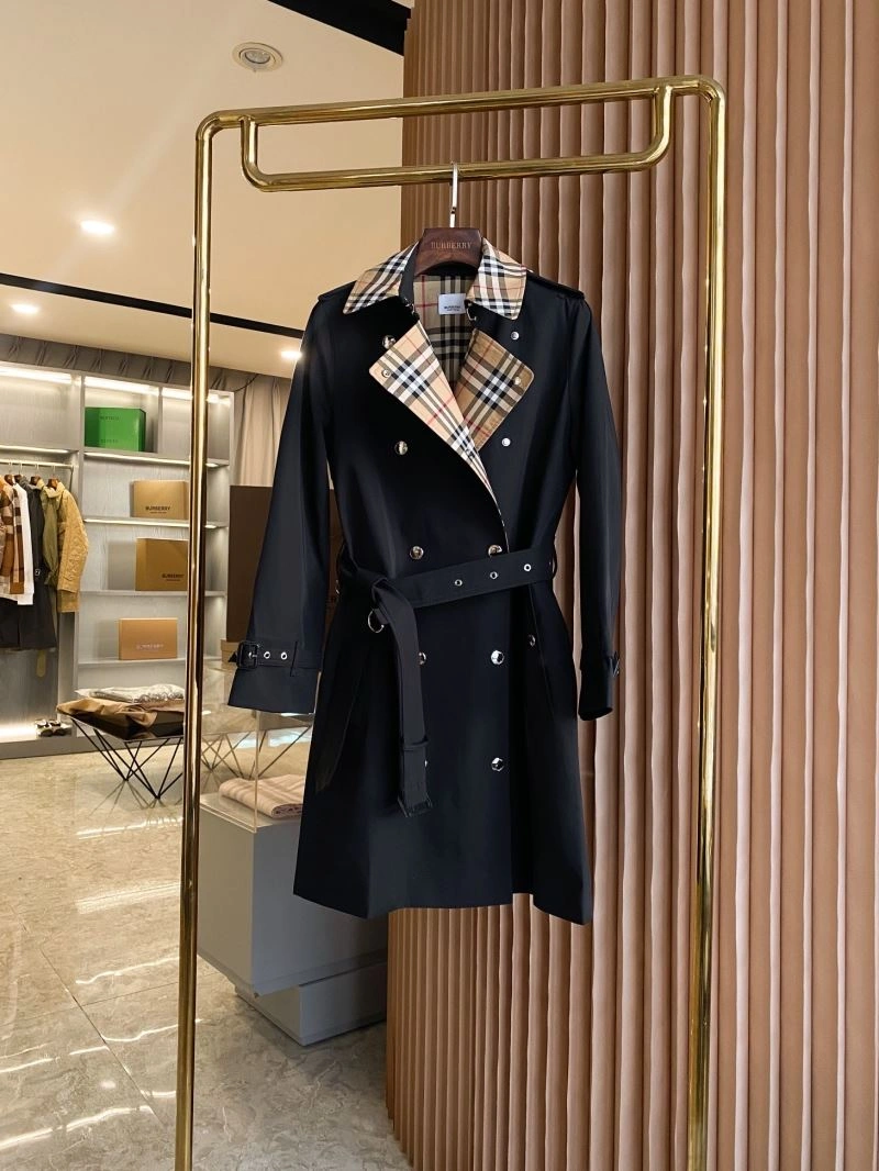 Legit Burberry Outwear