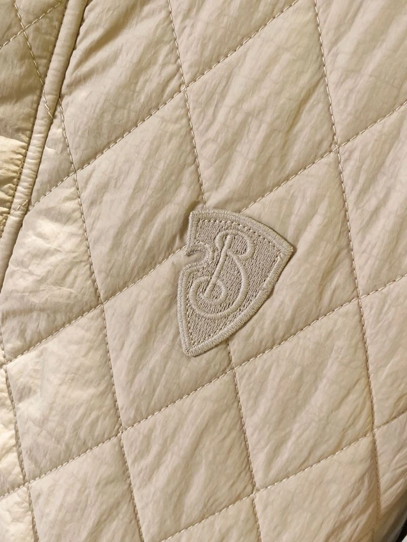 Legit Burberry Outwear