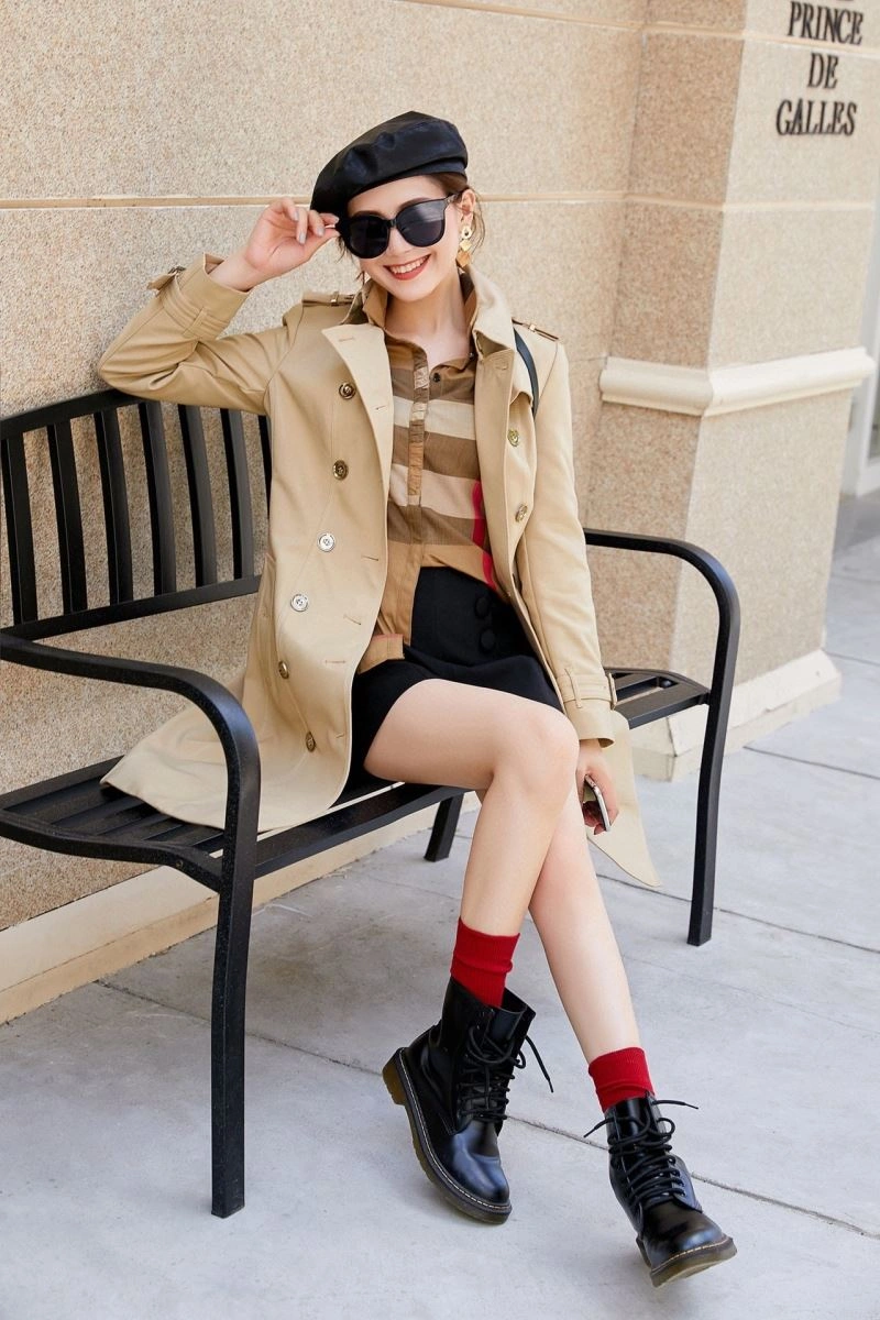 Low-cost Burberry Outwear