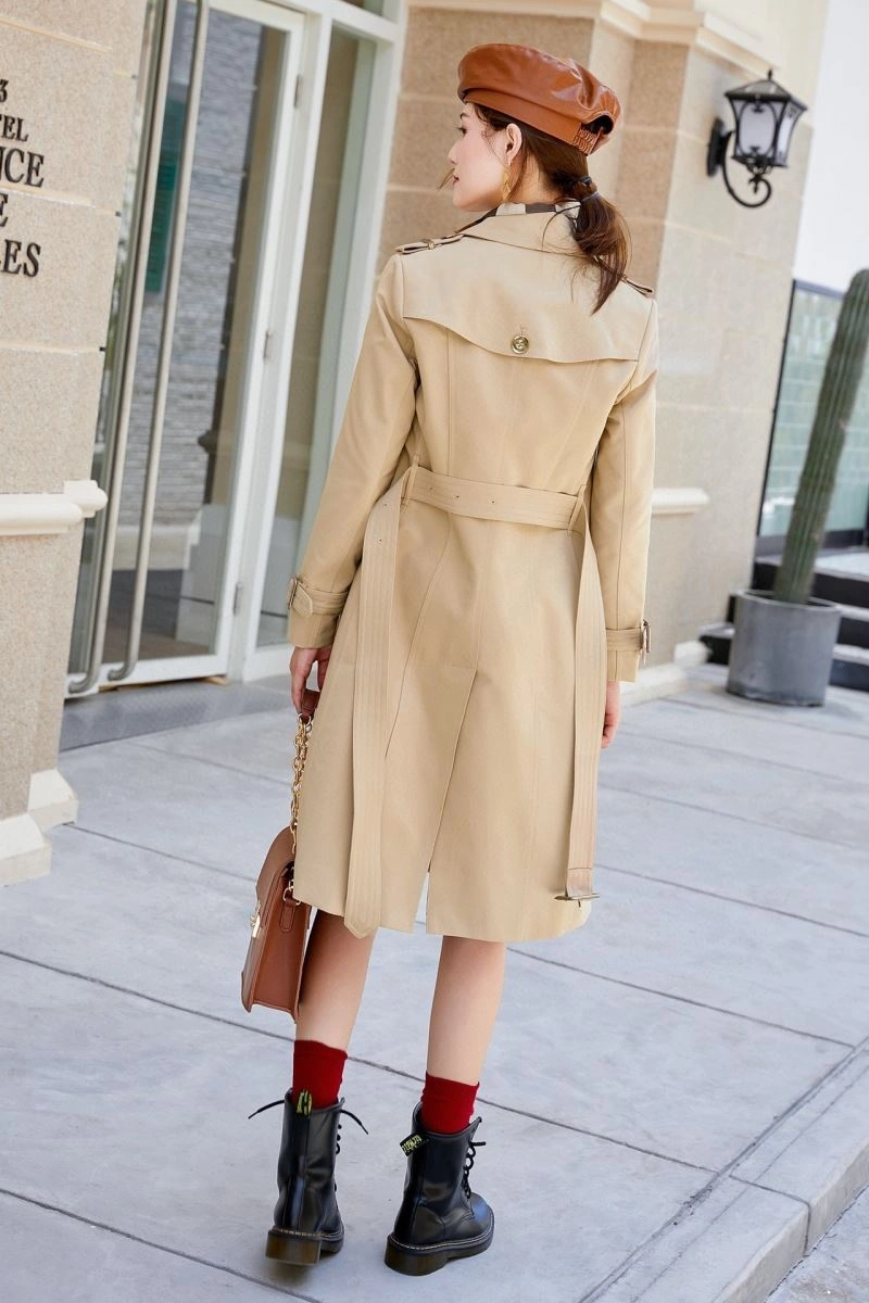 Low-cost Burberry Outwear