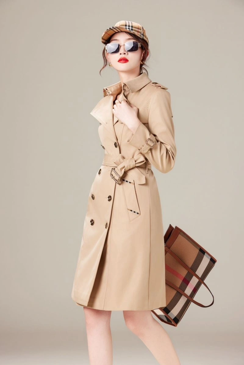 Accurate model Burberry Outwear