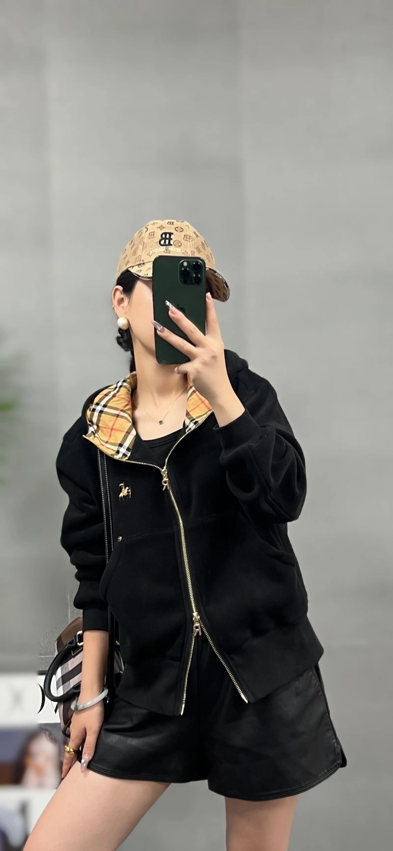 Legit Burberry Outwear