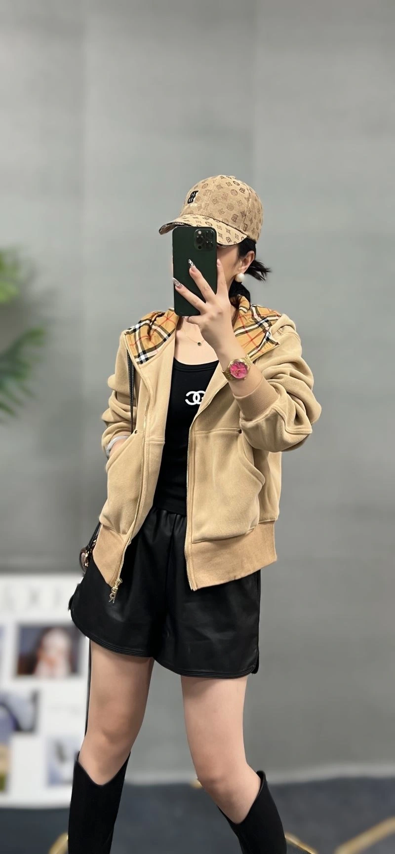 Official Burberry Outwear