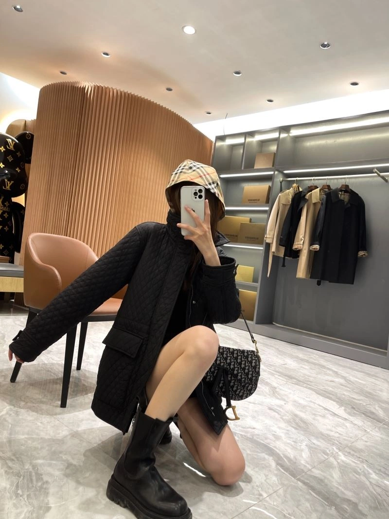Brand-original Burberry Outwear