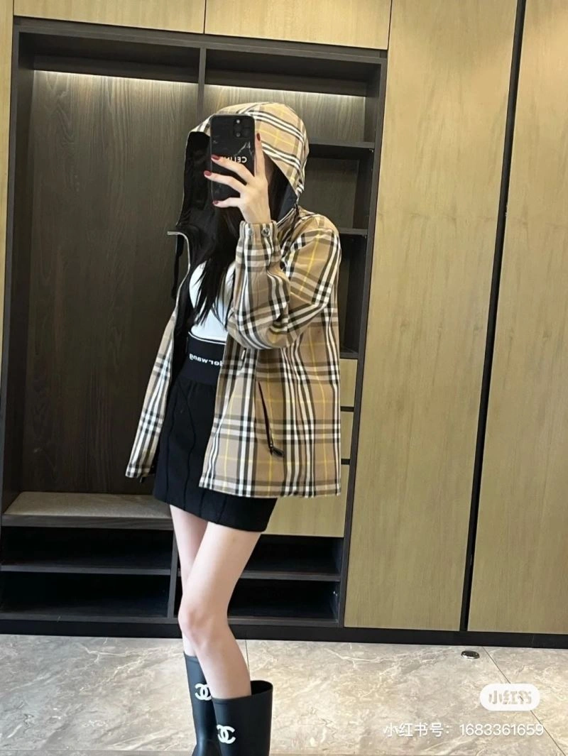 Economical Burberry Outwear