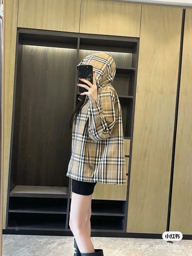 Economical Burberry Outwear