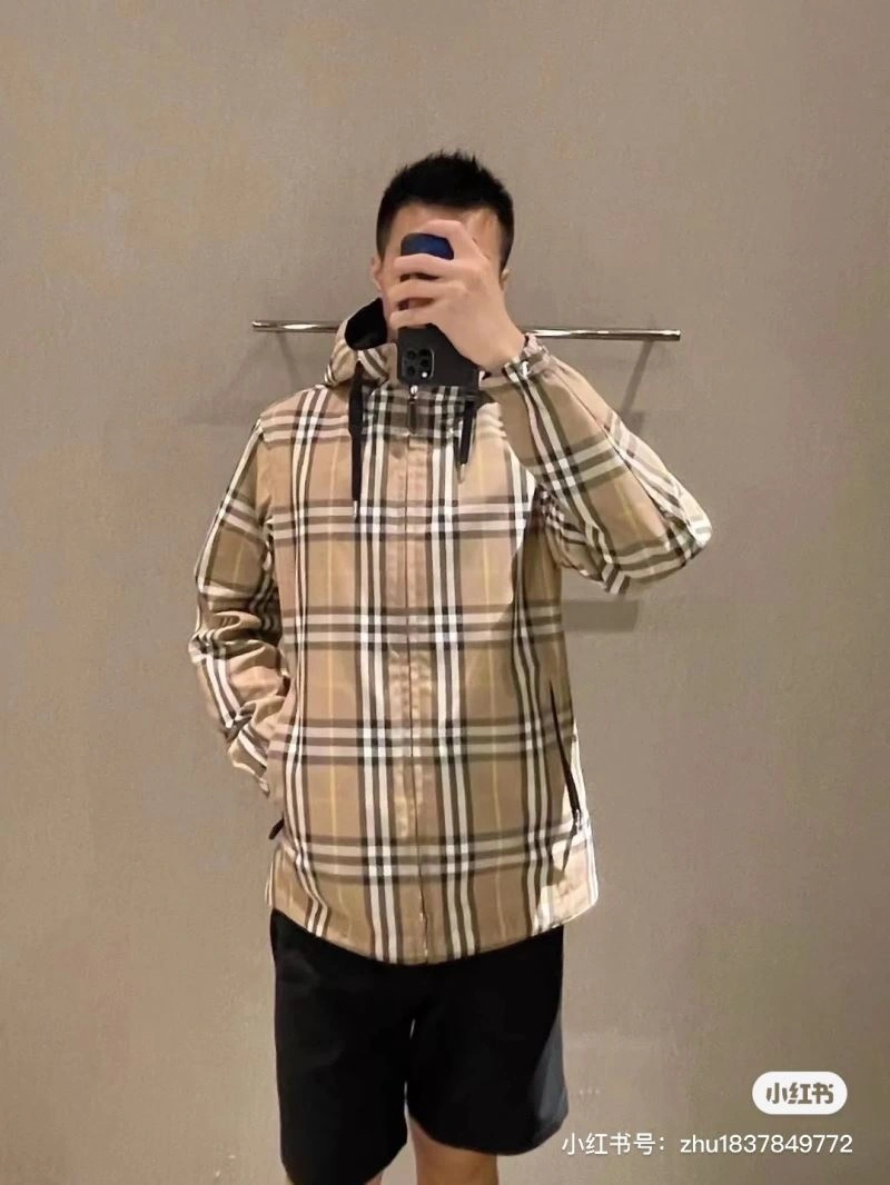 Economical Burberry Outwear