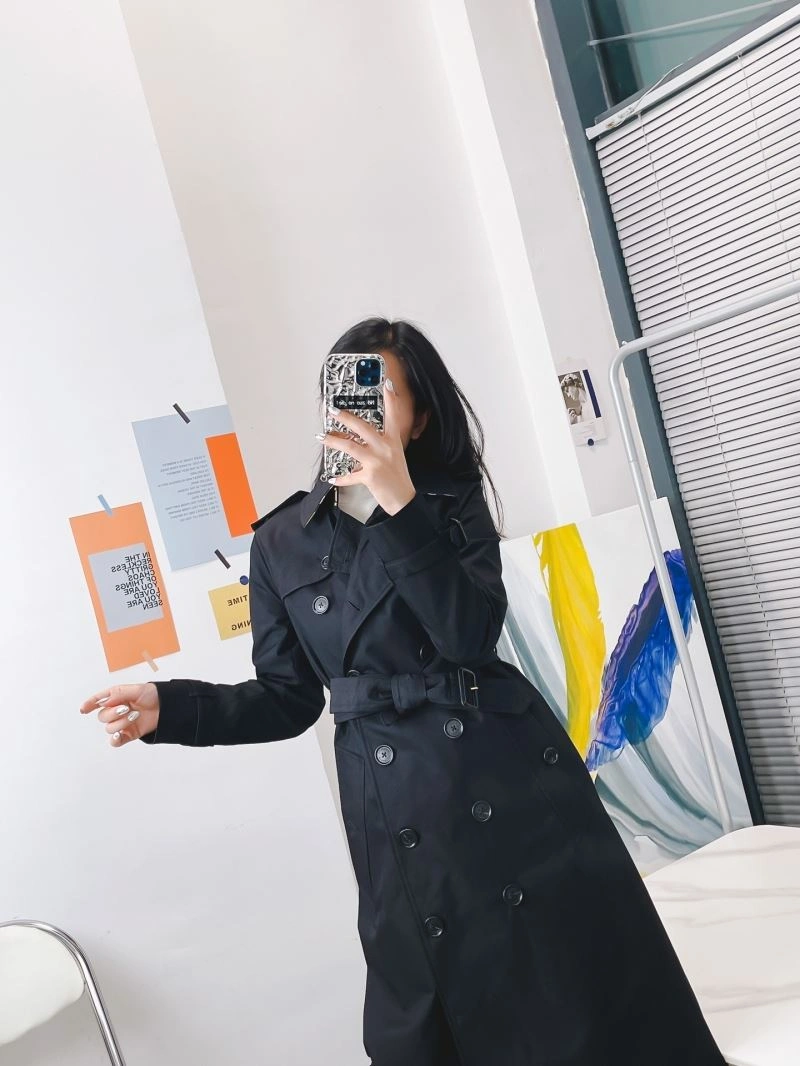 Legit Burberry Outwear