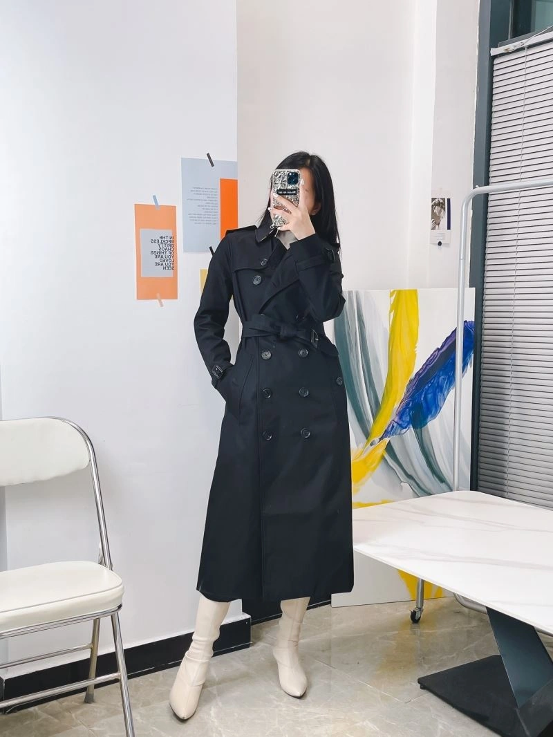 Legit Burberry Outwear