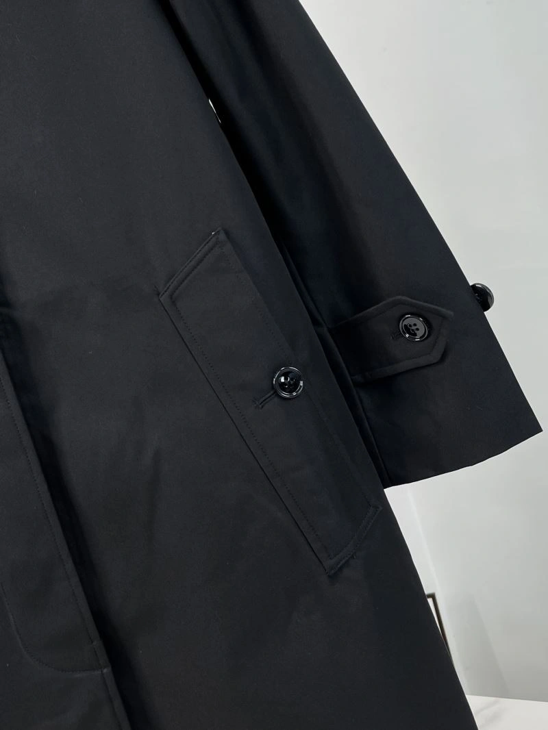 Low-cost Burberry Outwear