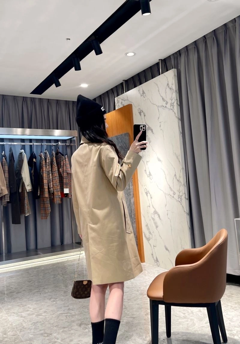 Official Burberry Outwear
