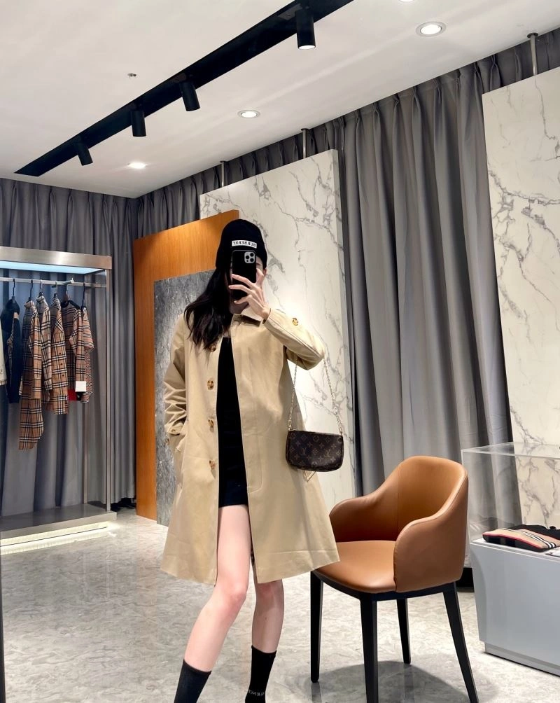 Official Burberry Outwear