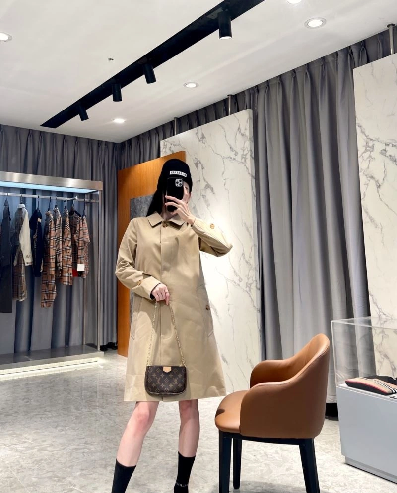 Official Burberry Outwear