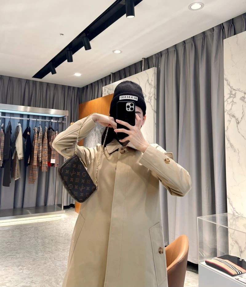 Official Burberry Outwear