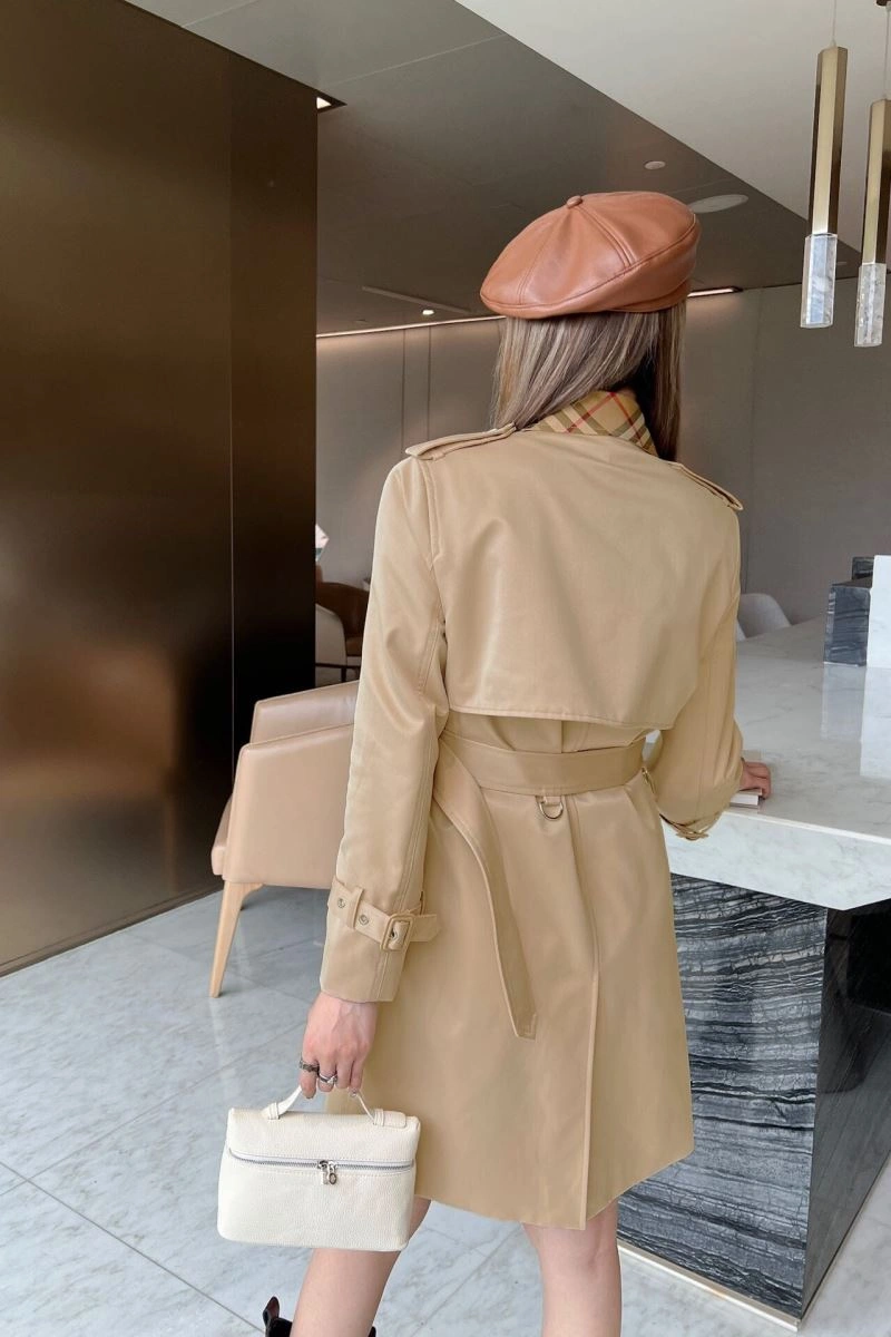 Accurate model Burberry Outwear