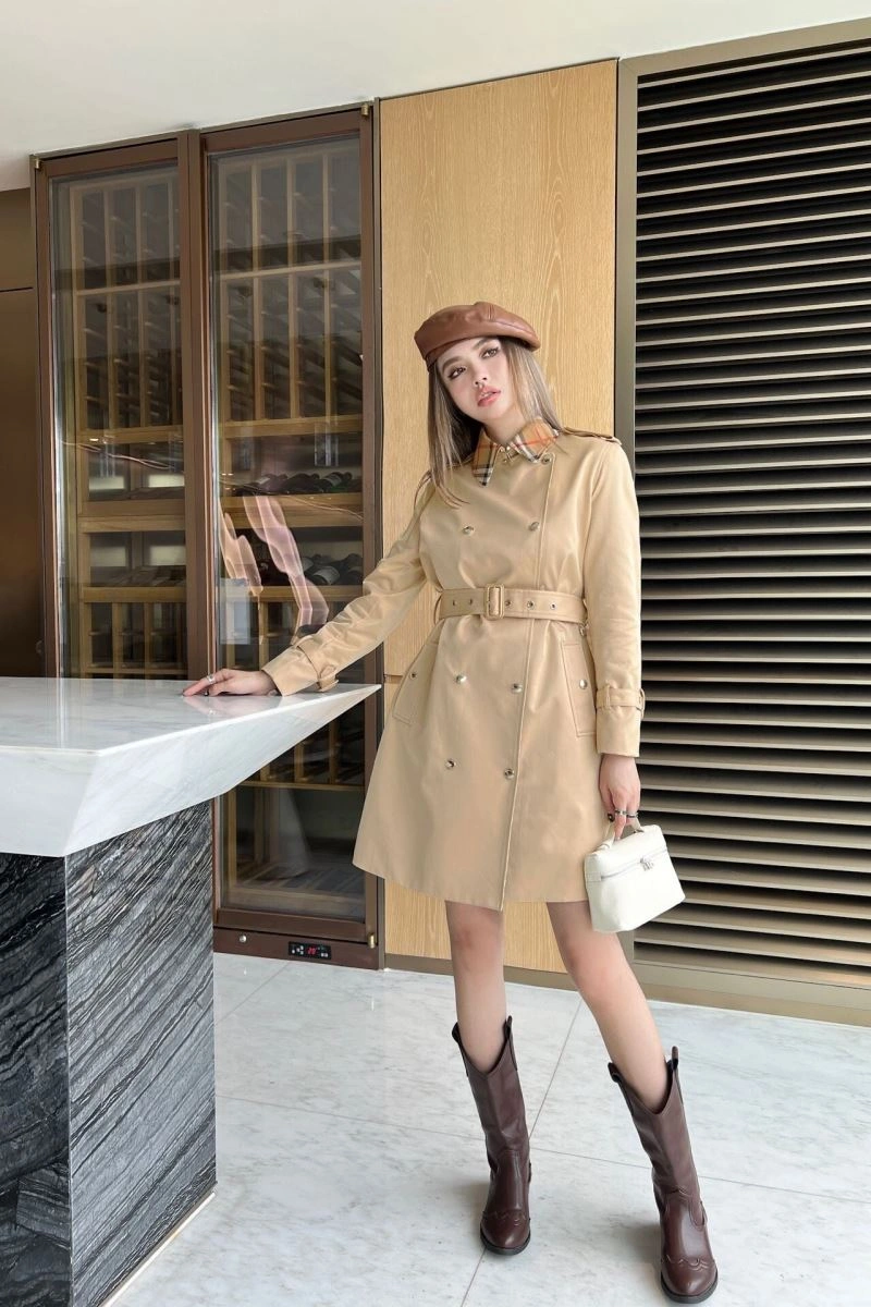 Accurate model Burberry Outwear