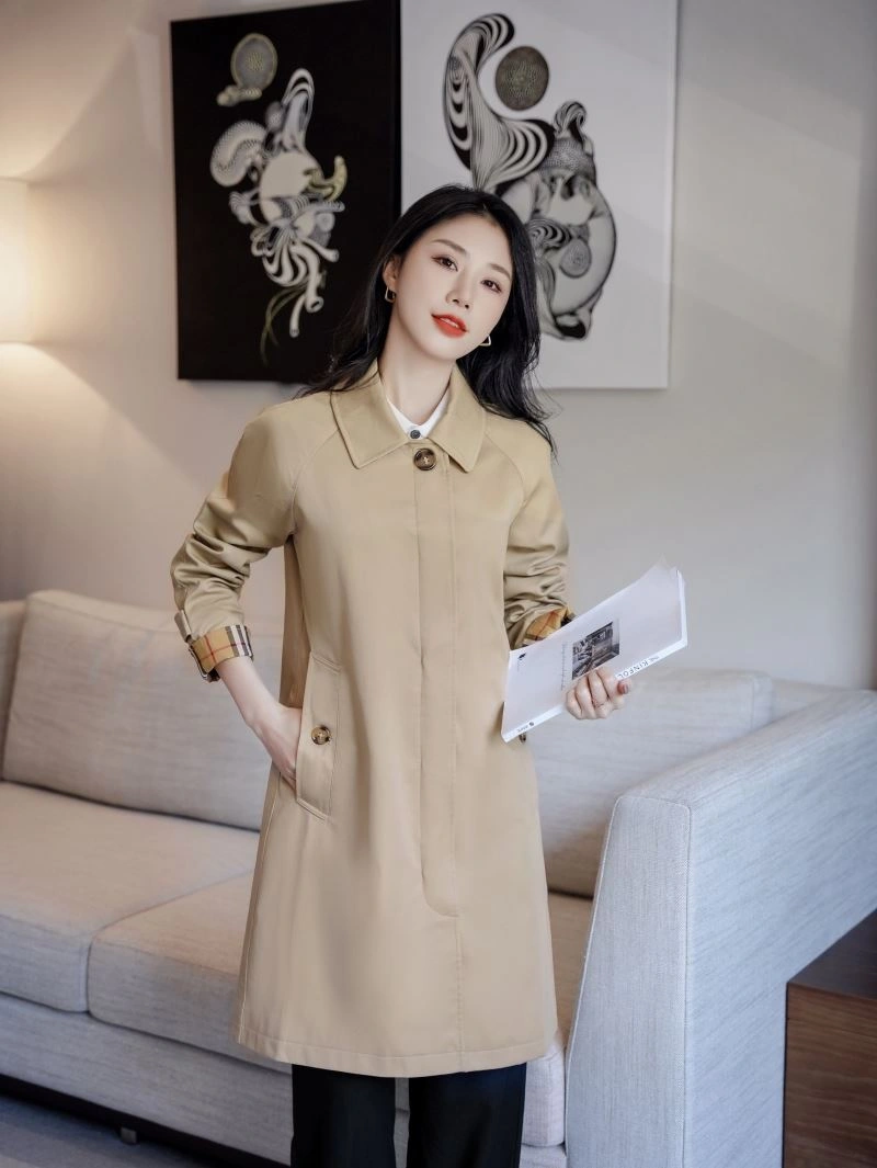 Low-cost Burberry Outwear