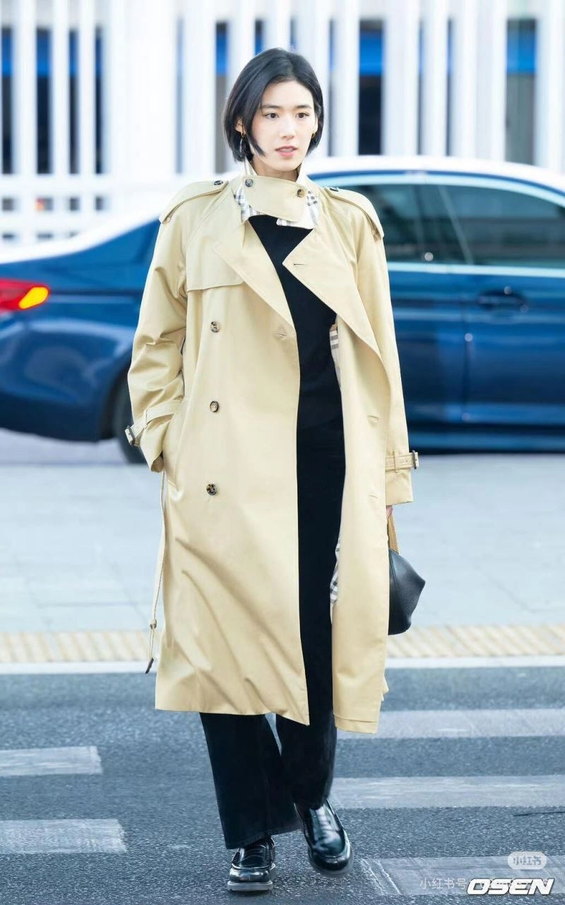 Indistinguishable Burberry Outwear