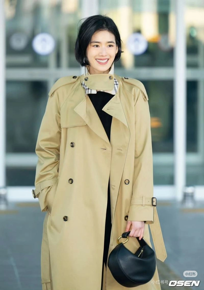 Indistinguishable Burberry Outwear