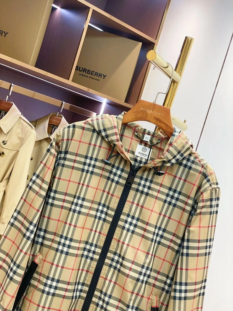 Accurate model Burberry Outwear