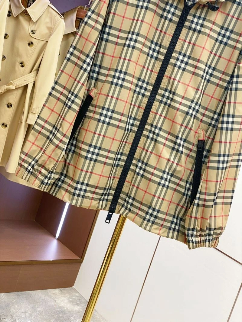 Accurate model Burberry Outwear