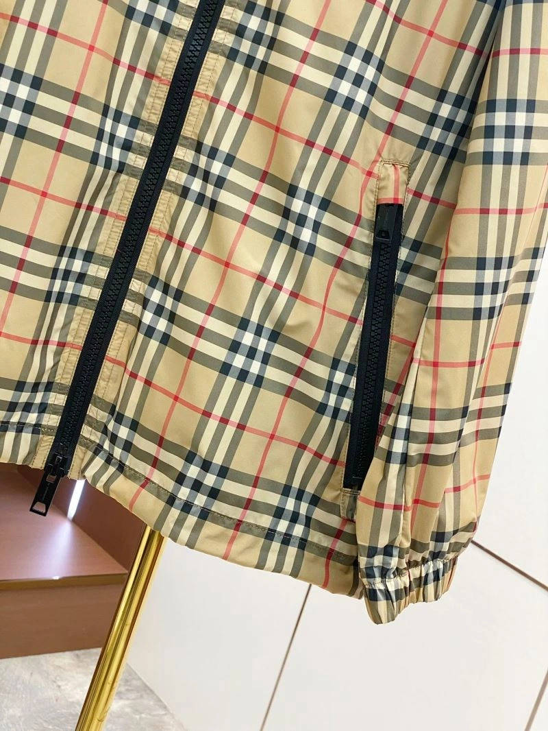 Accurate model Burberry Outwear