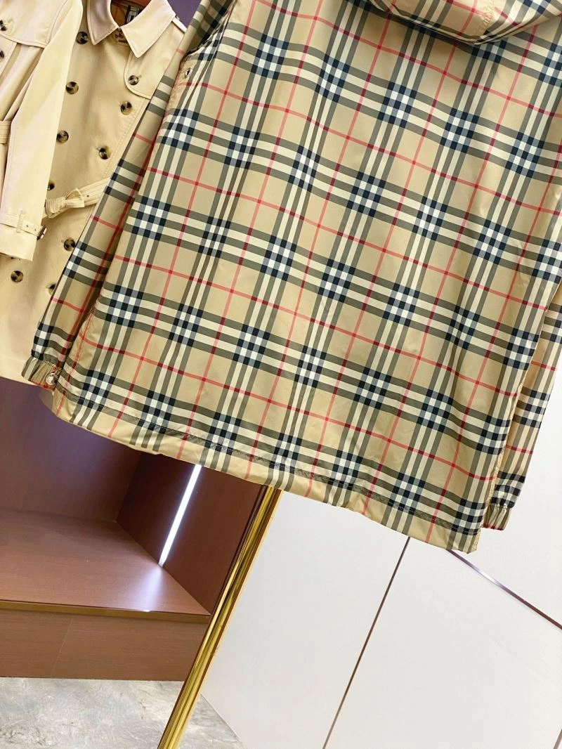 Accurate model Burberry Outwear