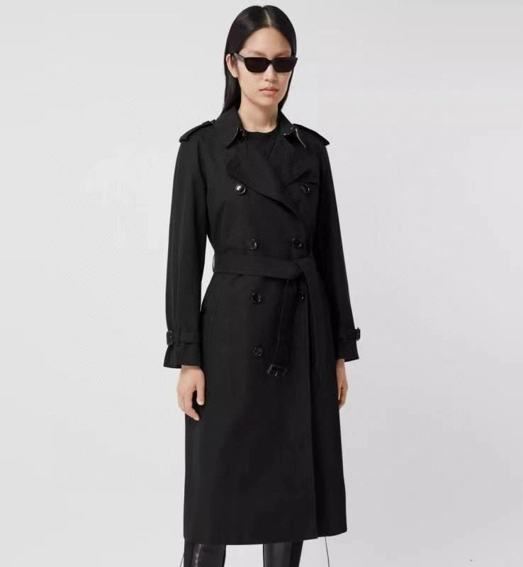 Bargain Burberry Outwear