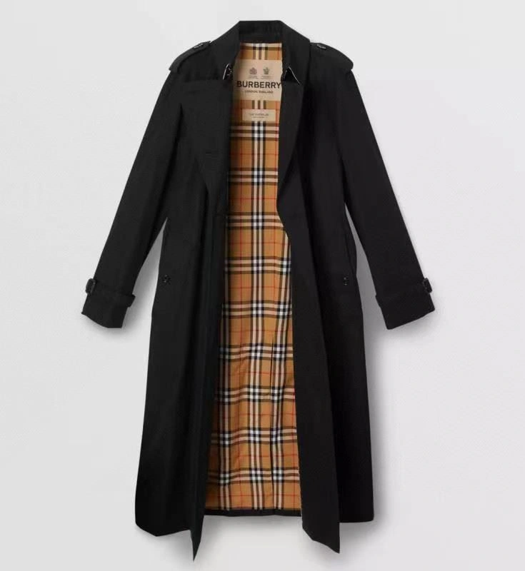 Bargain Burberry Outwear