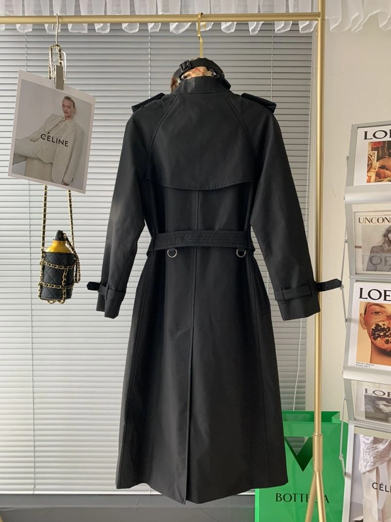 Bargain Burberry Outwear