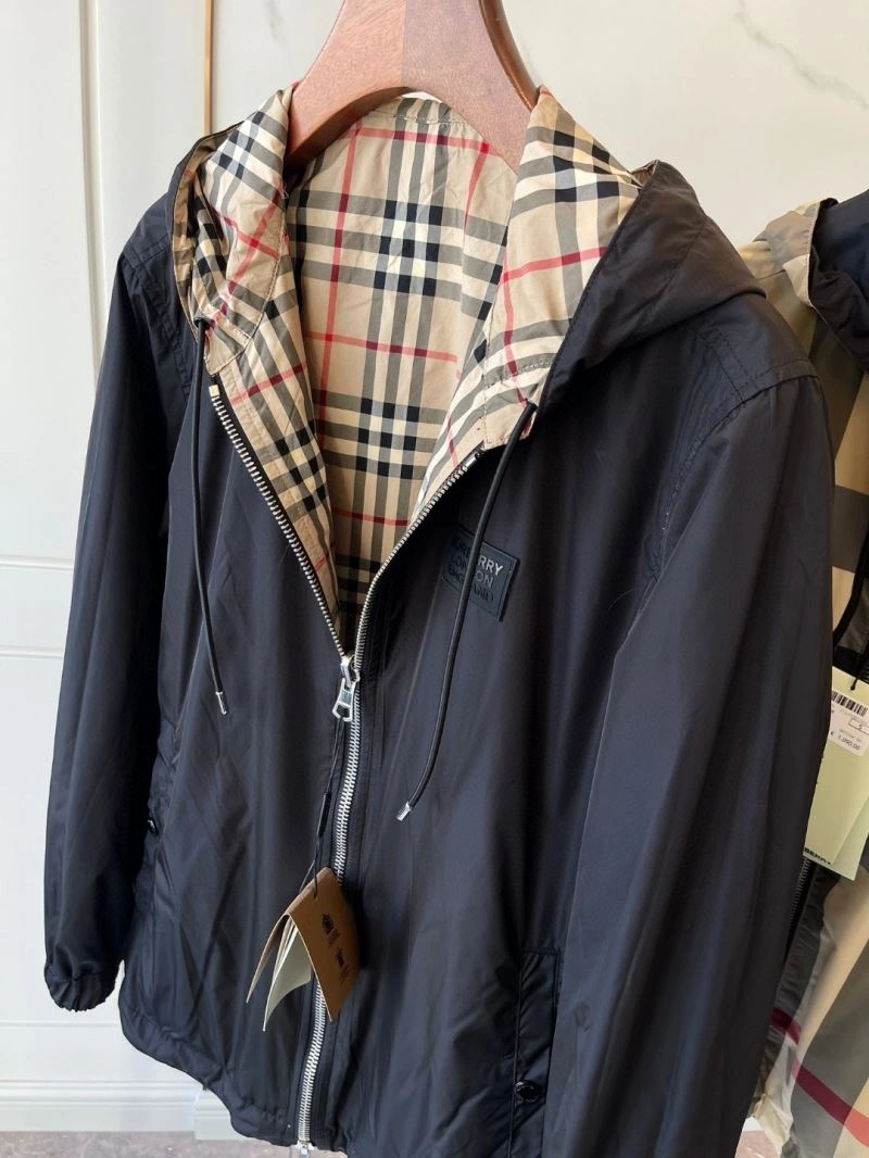 Bargain Burberry Outwear