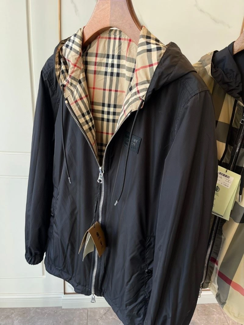Bargain Burberry Outwear