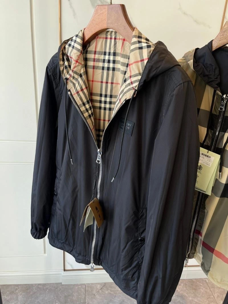Bargain Burberry Outwear