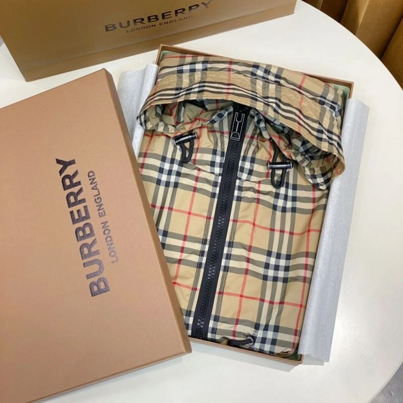 Economical Burberry Outwear