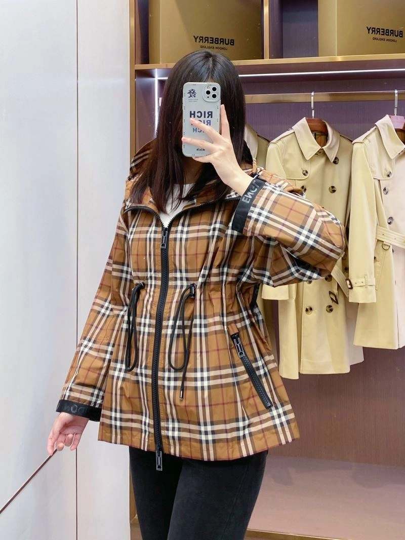 Economical Burberry Outwear