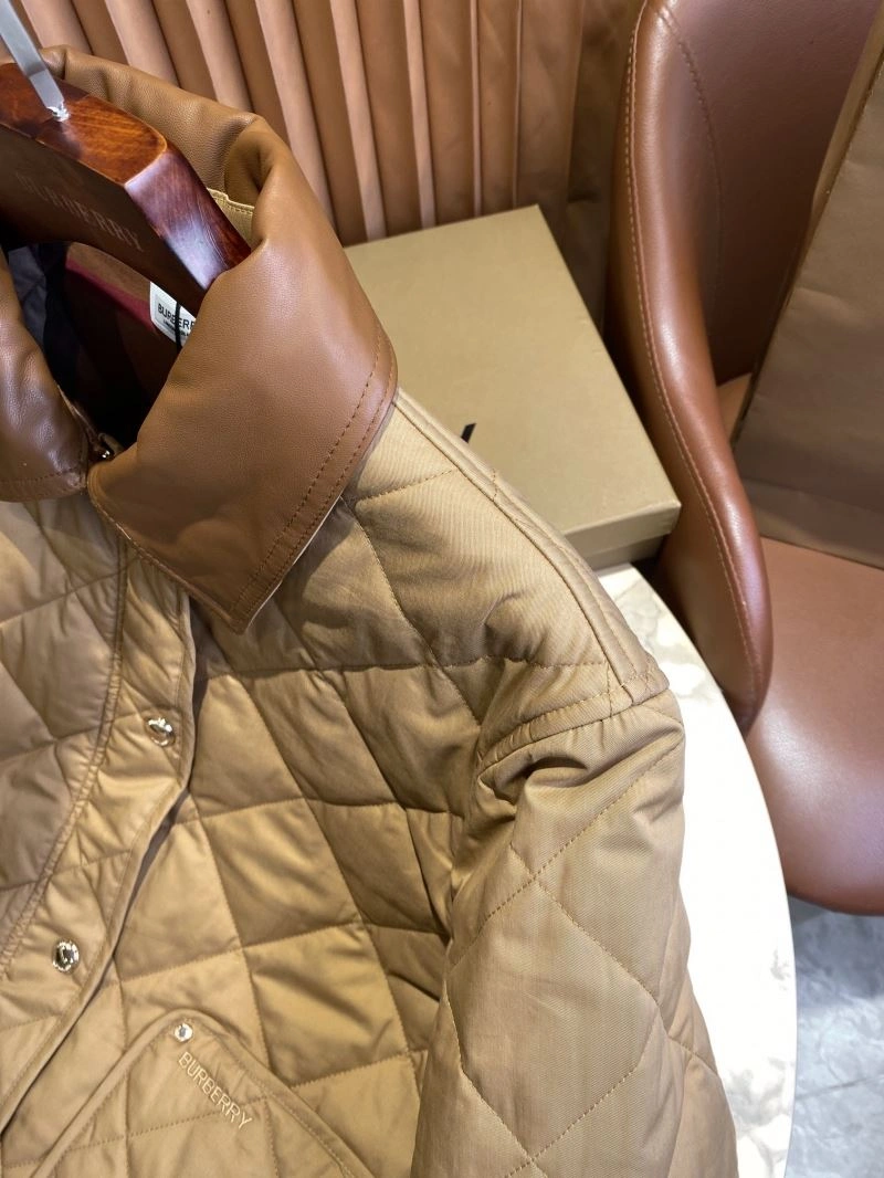 Low-cost Burberry Outwear