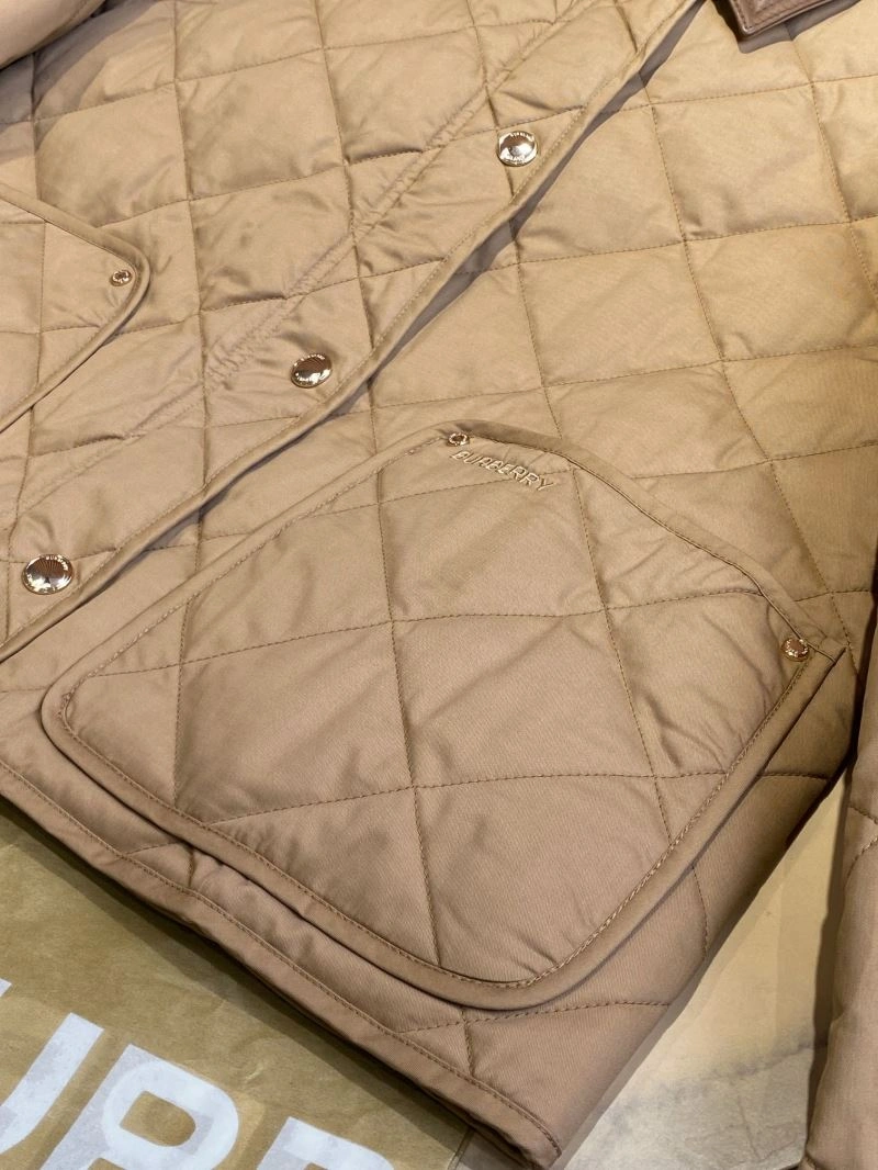 Low-cost Burberry Outwear