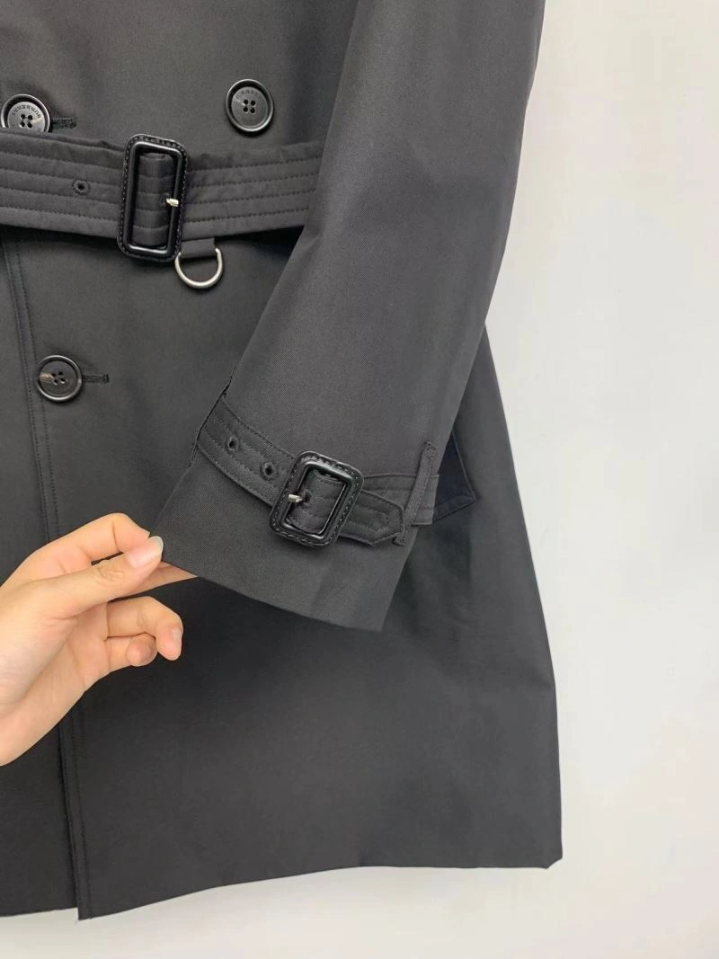 Low-cost Burberry Outwear