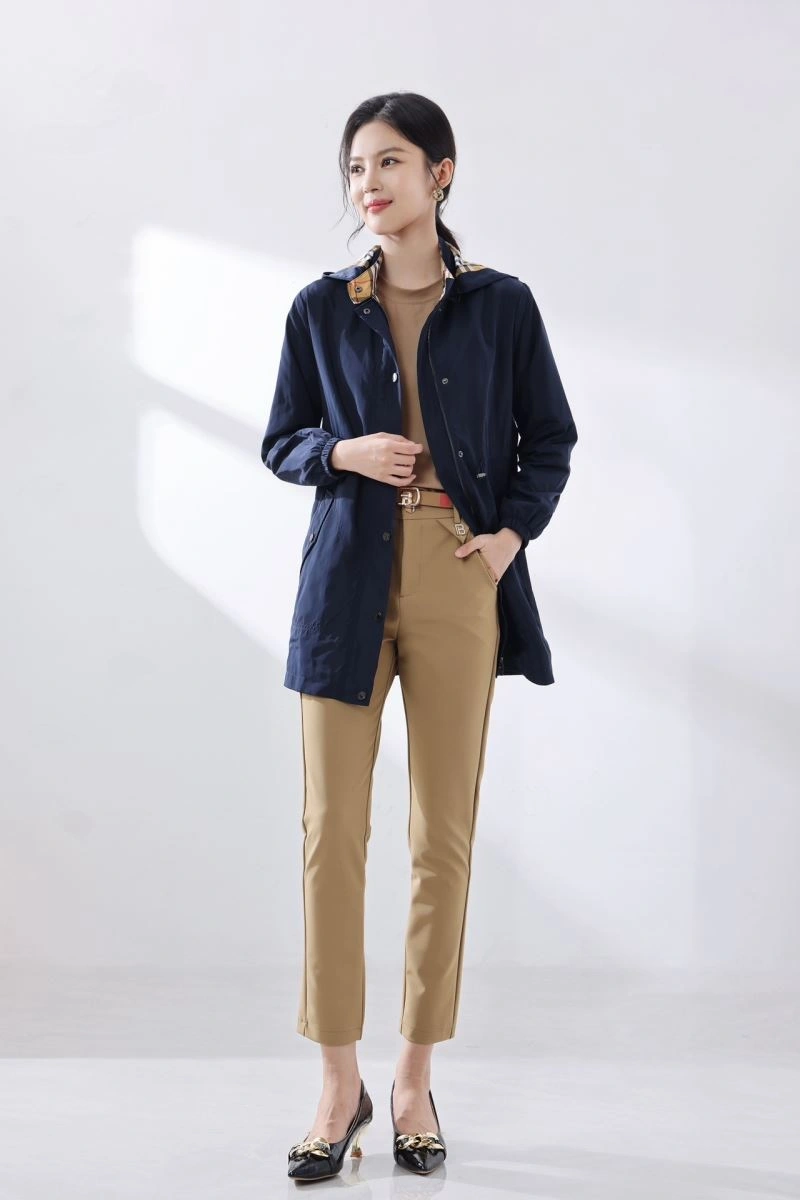 Bargain Burberry Outwear