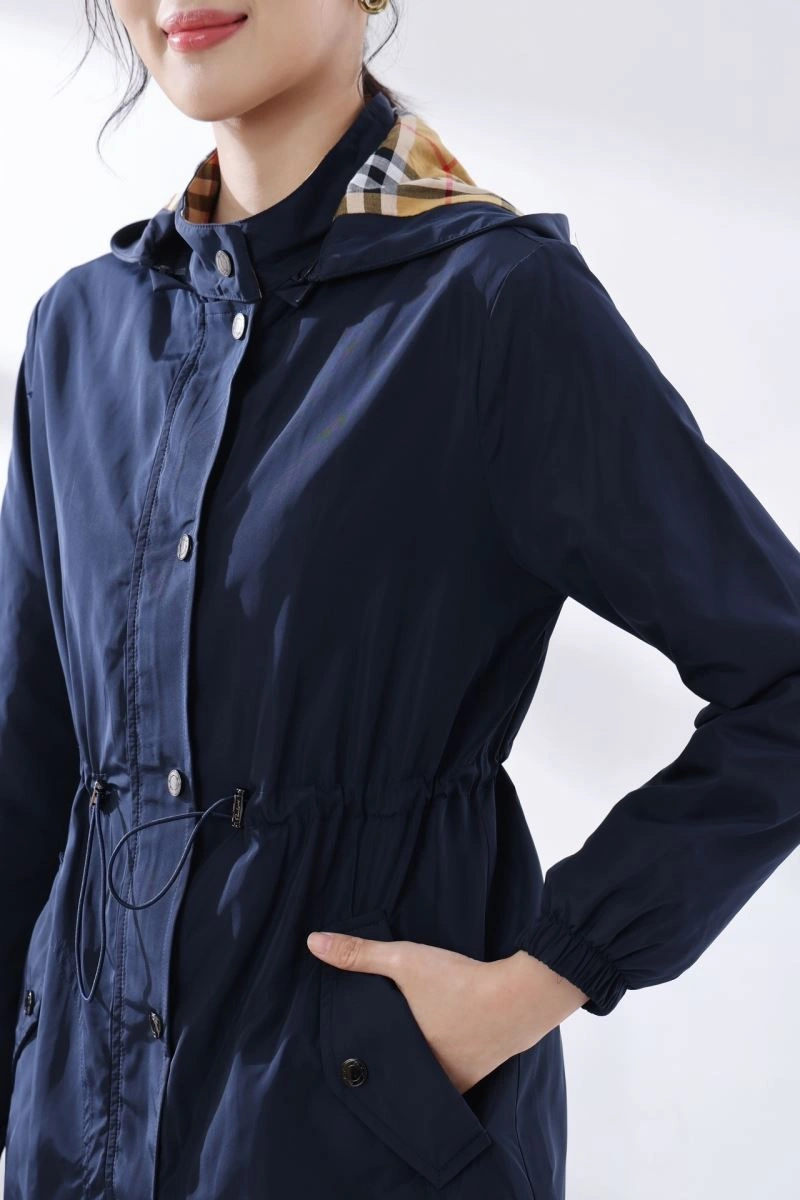 Bargain Burberry Outwear