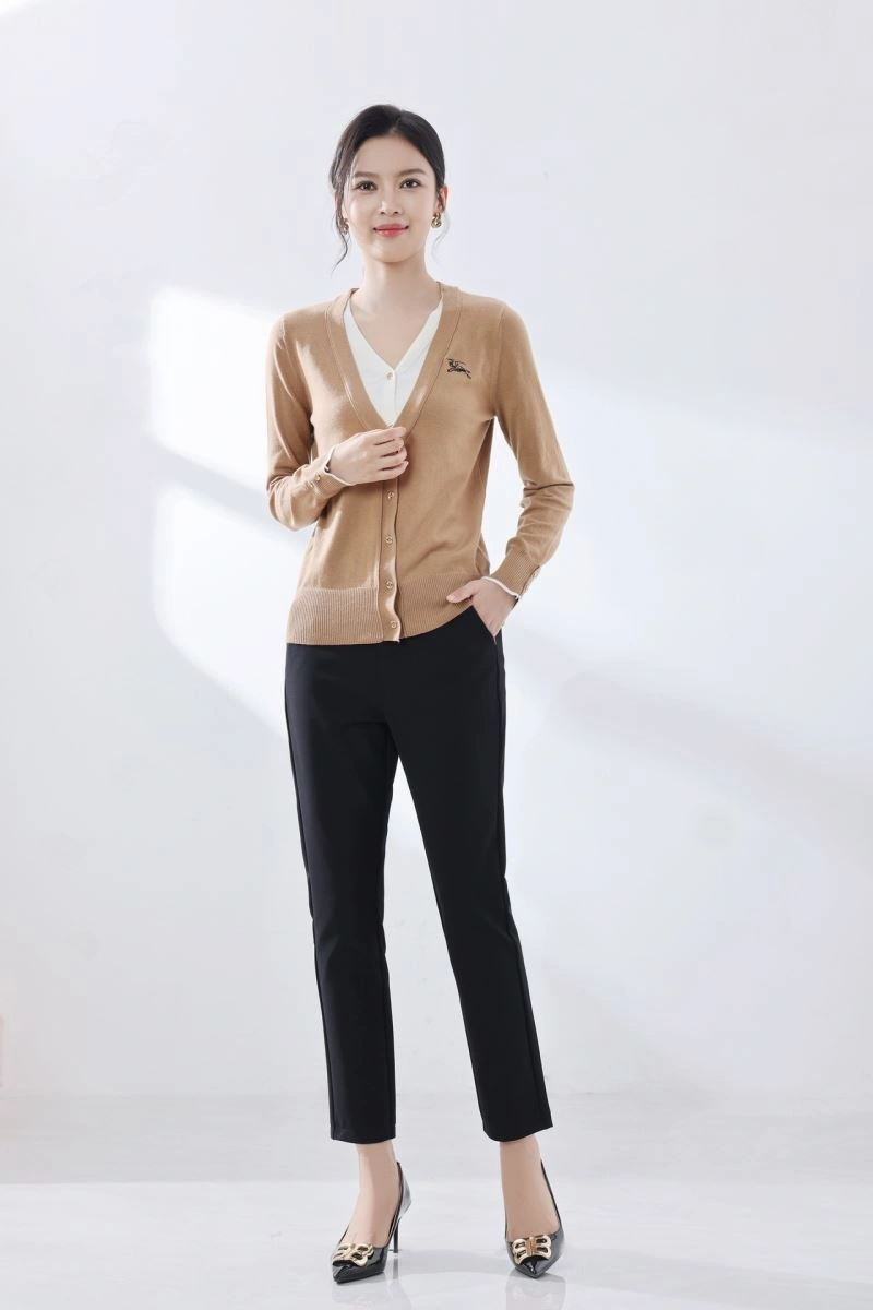 Bargain Burberry Outwear