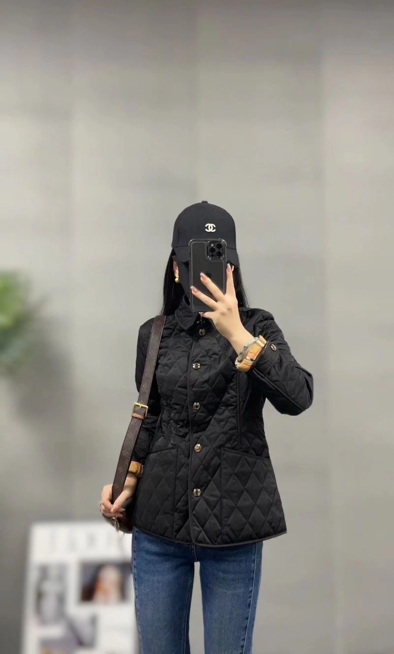 Low-cost Burberry Outwear