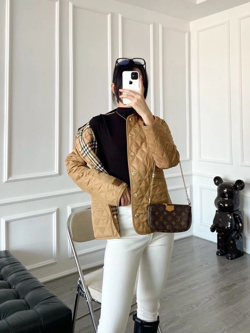 Accurate model Burberry Outwear