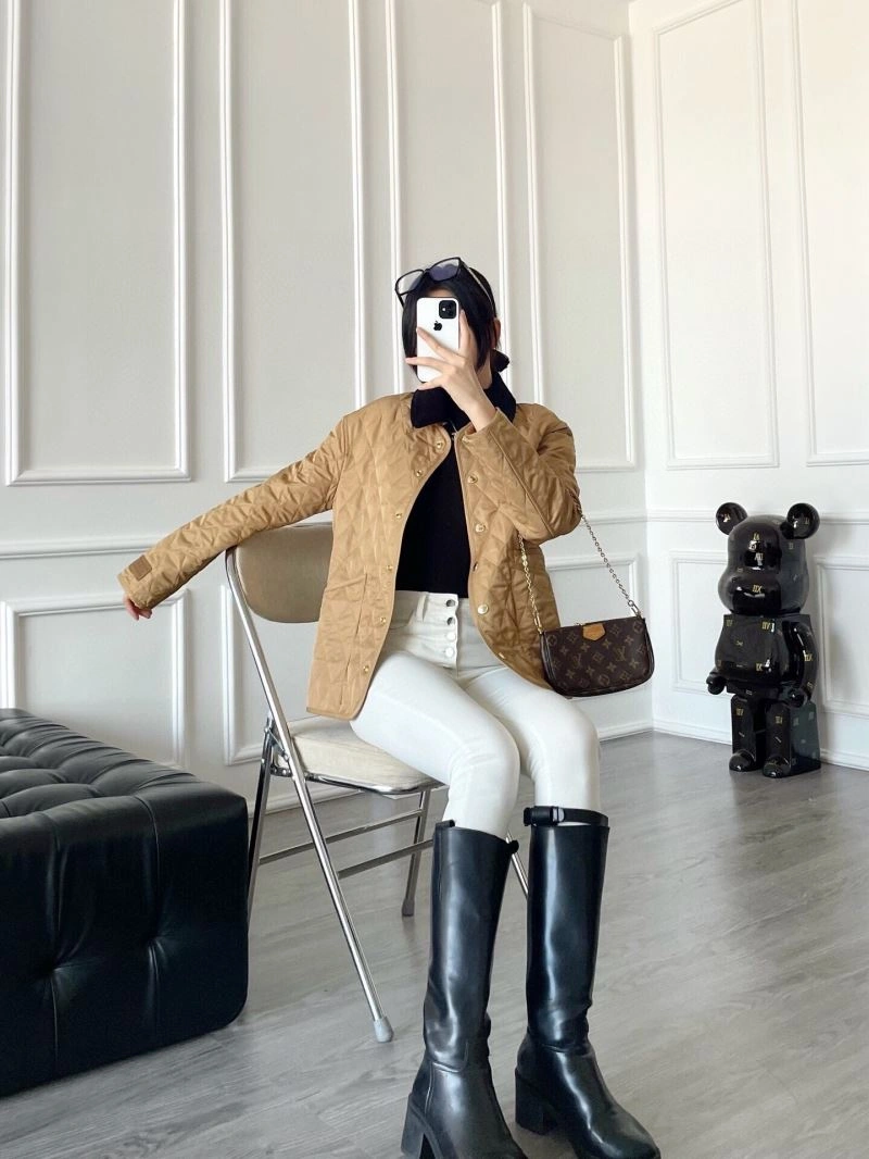 Accurate model Burberry Outwear