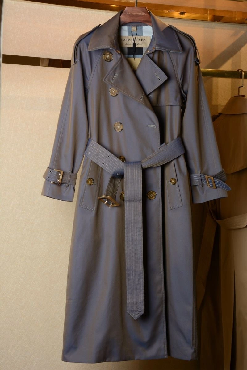 Official Burberry Outwear