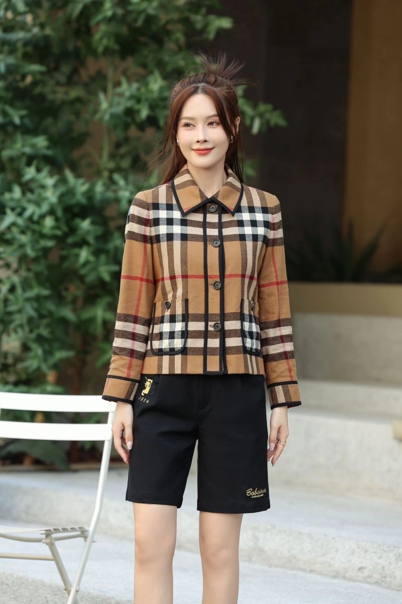 Bargain Burberry Outwear