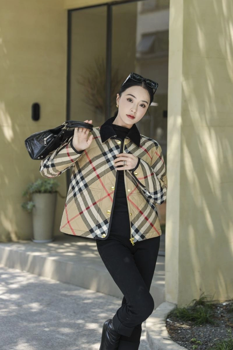High fidelity Burberry Outwear